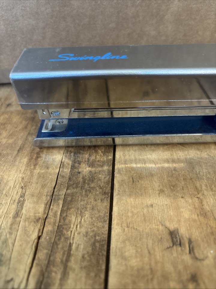 Swingline 747 Business Paper Stapler Chrome Finish With Blue | eBay
