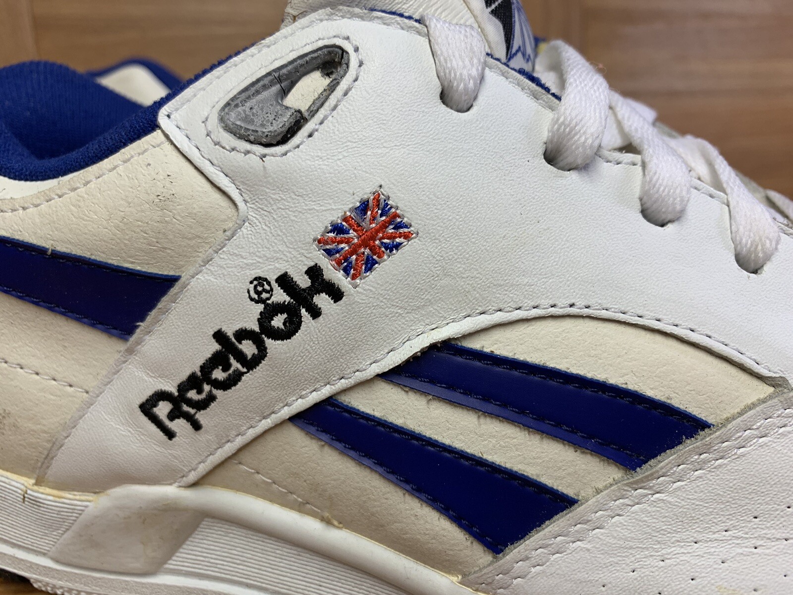 Vintage🔥 Reebok UK Flag Flower Low White LE Royal Blue Basketball Shoes ...