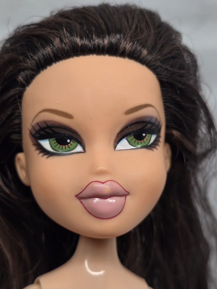 Bratz Katia Jetset Doll Jet Set- NUDE- Discoloration On Body- Read Description | eBay