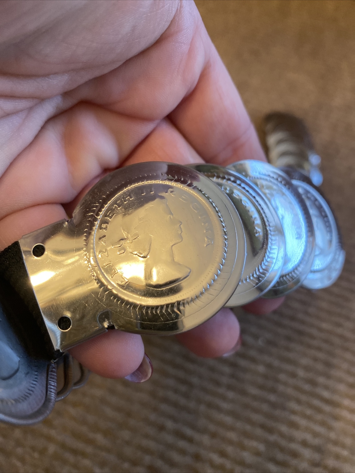 Vintage Silvery Elizabeth II Regina Coins Elasticate… - Gem