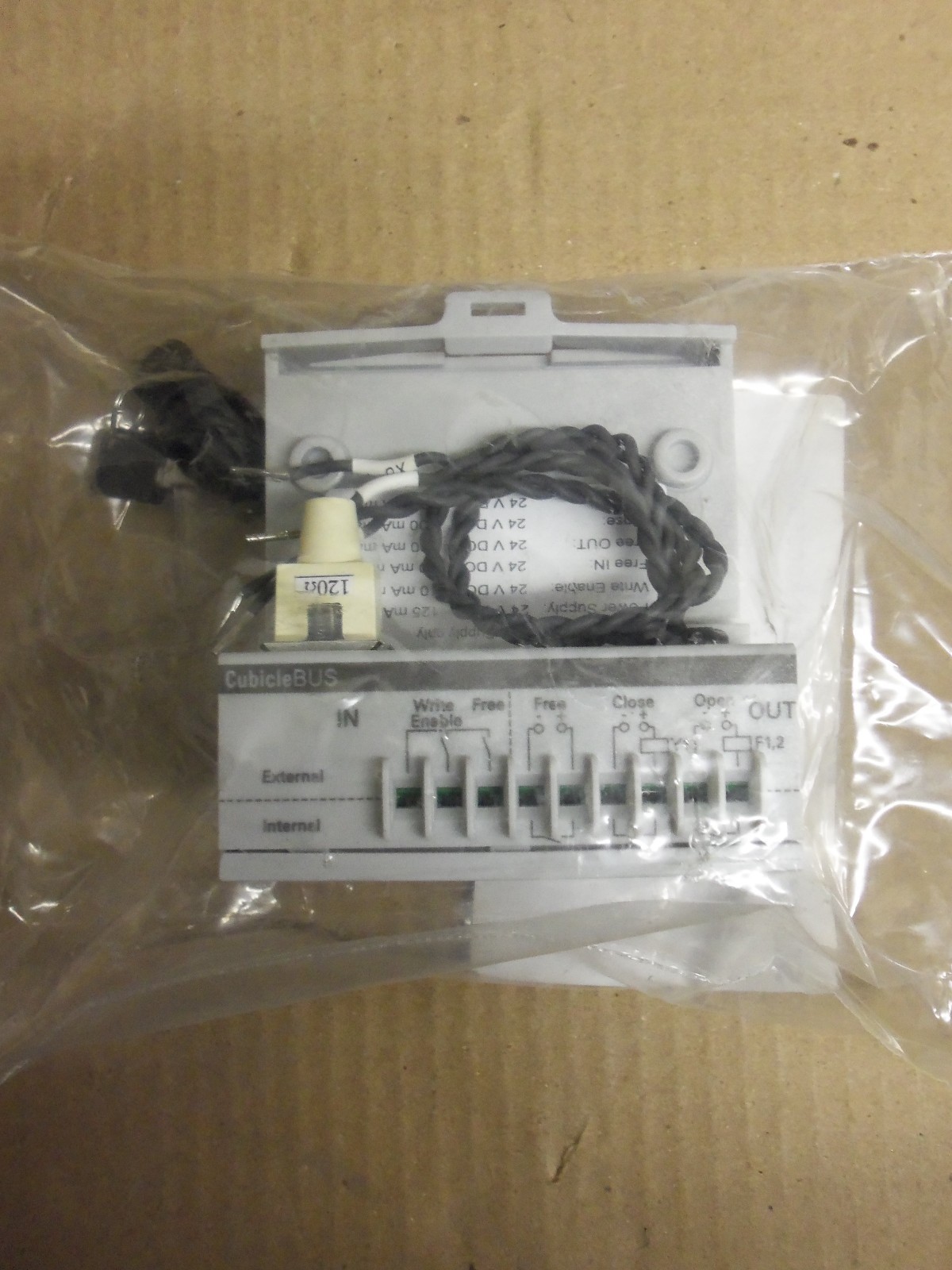 NEW SIEMENS CUBICLEBUS WLH2A332 3200A 3 POLE BKR 2500A ETU776 TRIP UNIT ...