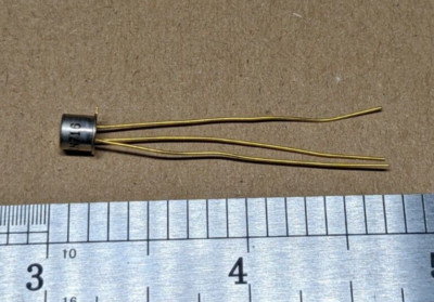 NOS STI 2N716 VHF Oscillator-Amplifier Transistor - 200 MHz - Long Gold ...
