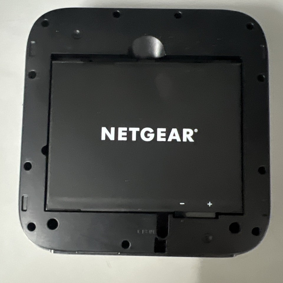 Netgear Nighthawk M6 Pro MR6500 5G Hotspot Router Black AT&T Unlocked ...