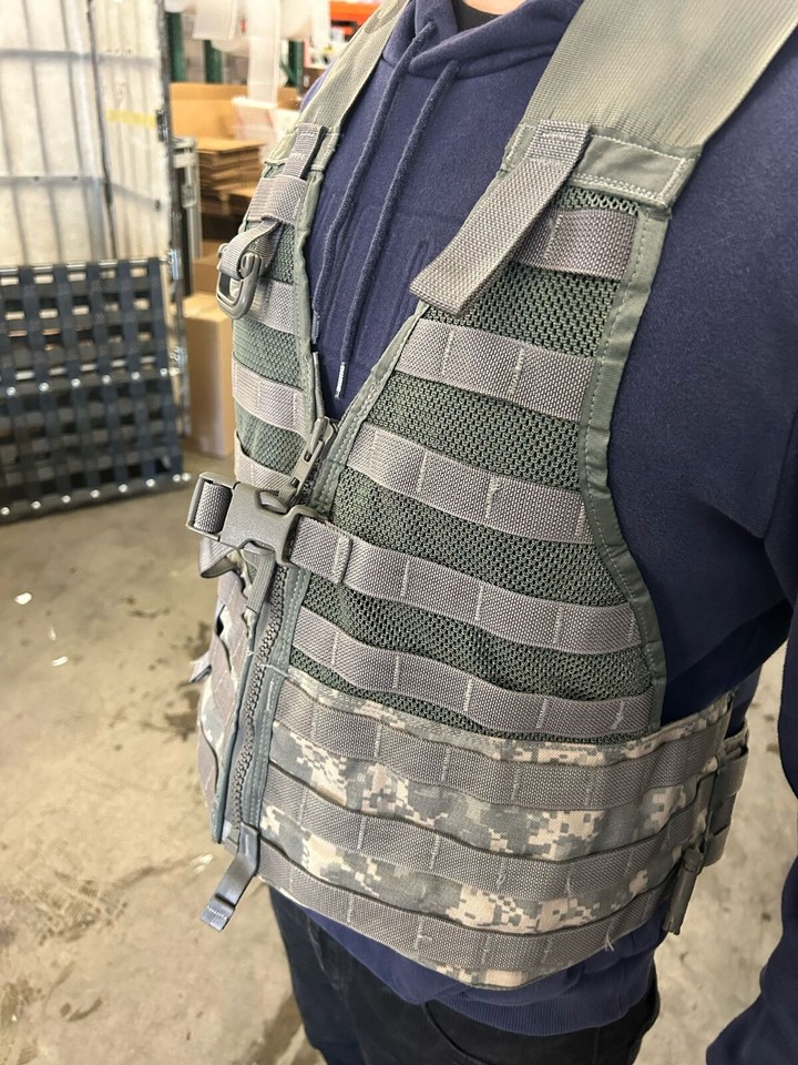 New USGI MOLLE II FIGHTING LOAD CARRIER FLC TACTICAL VEST UCP/ACU Camo ...