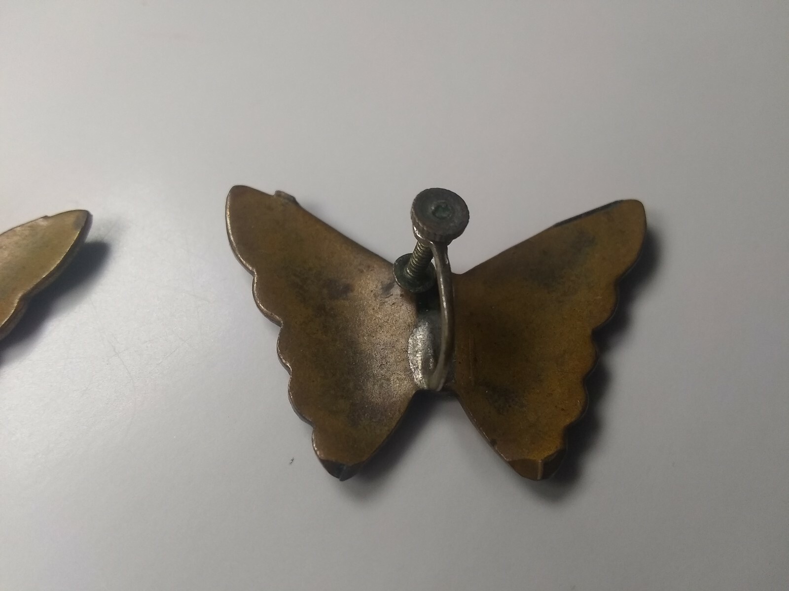 Authentic Vintage Butterfly Wing Art Deco Screwback E… - Gem