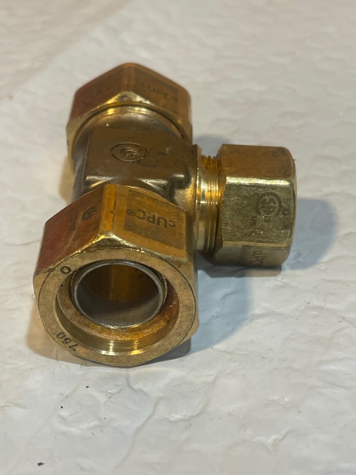 TracPipe FGP-T750-500 TEE- 3/4'' X 1/2'' TRACPIPE (S4) | eBay