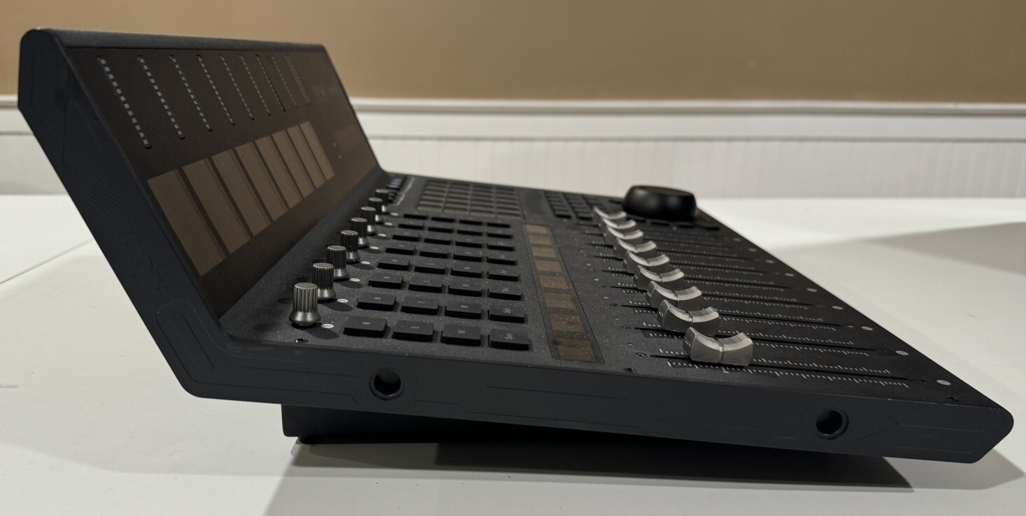 iCON Pro Audio V1-M USB MIDI DAW Control Surface with Motorized Faders ...