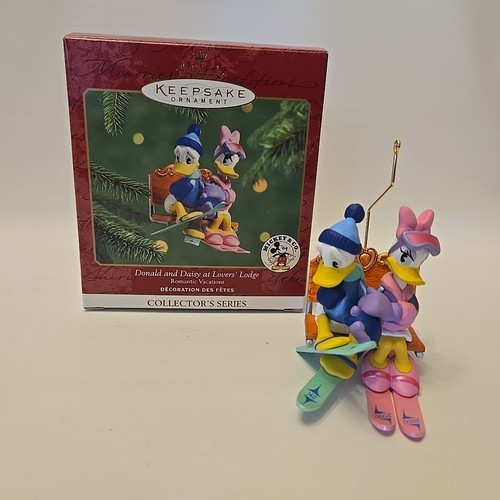 Vintage 2000 Hallmark Donald & Daisy Duck Lovers Lodge Christmas ...