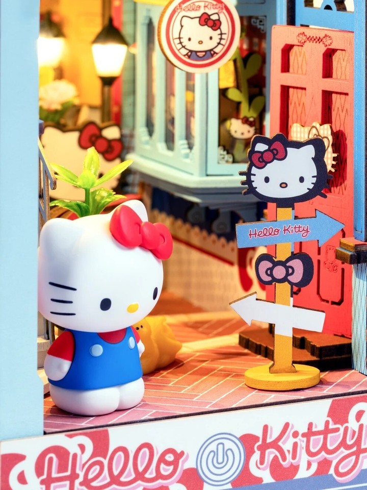 DIY 3D Book Nook Kit - Hello Kitty: Town Square 169pcs | eBay