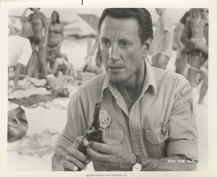 Jaws 2 Roy Scheider Chief Brody holding gun on beach Original 8x10 ...