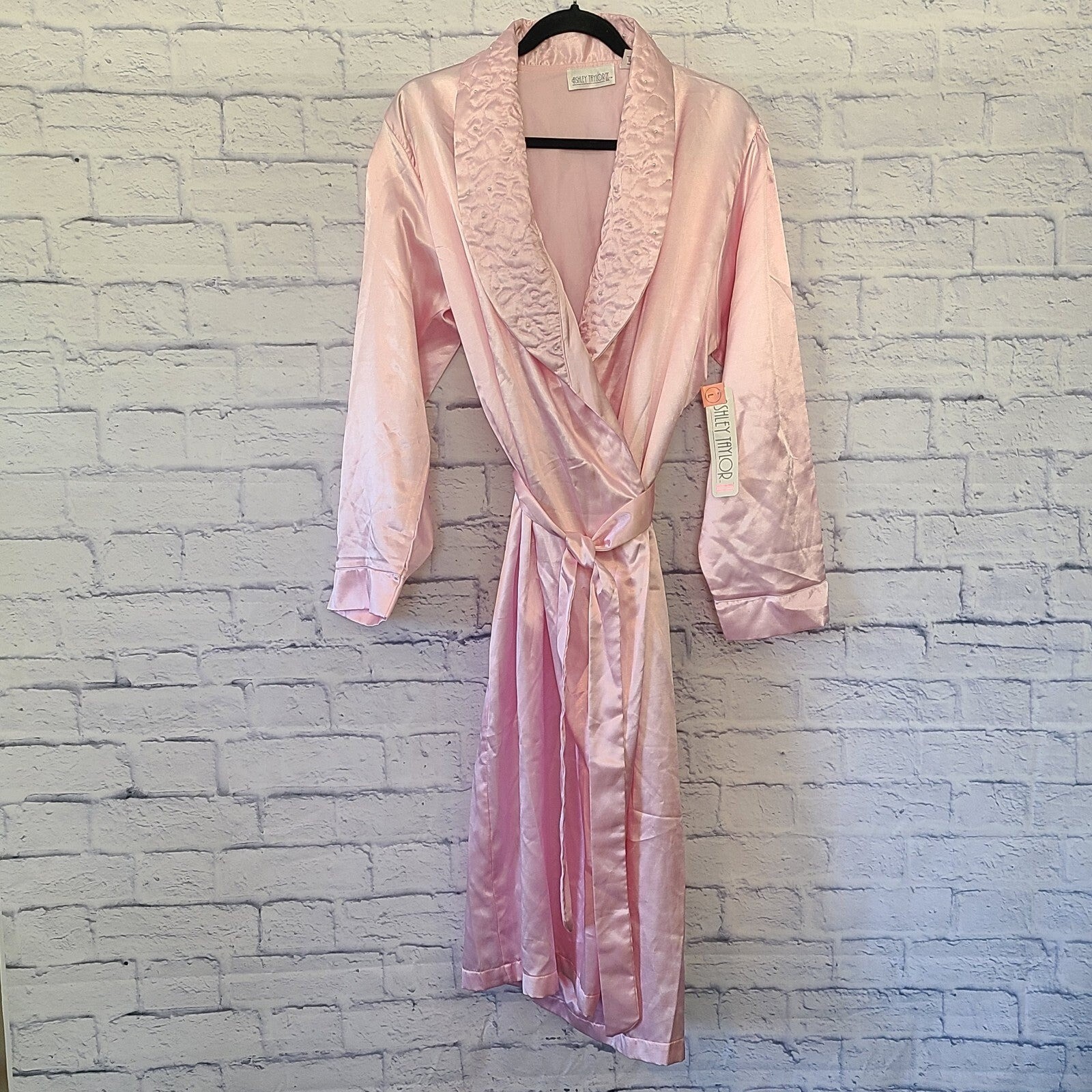 Vintage Ashley Taylor Pink Satin Robe Intimates NOS N… - Gem