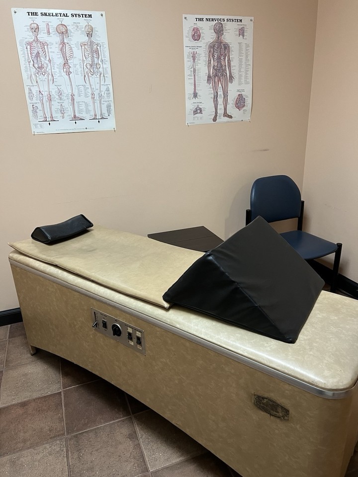 Spinalator Chiropractic Intersegmental Traction Massage Roller Table | eBay