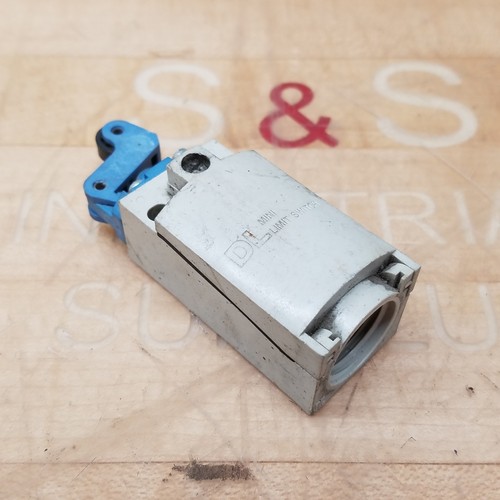 NAiS AZD1000 Mini Limit Switch, 6A, 380VAC - USED | eBay