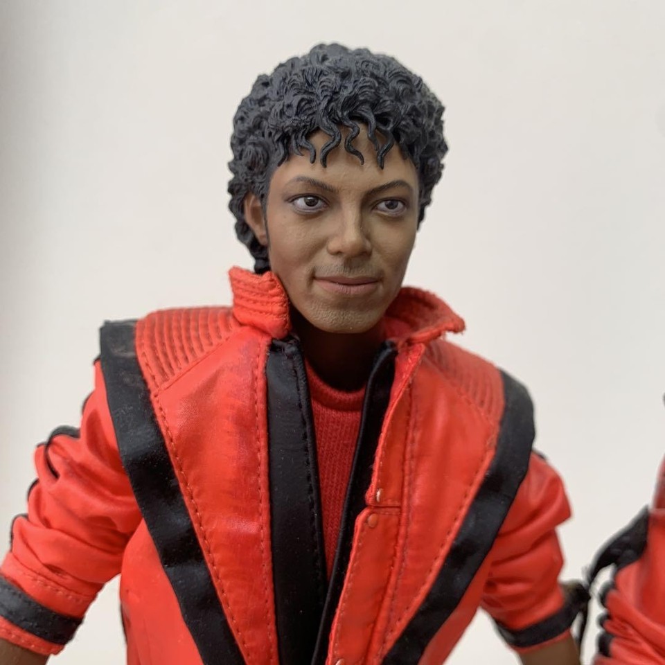 Hot Toys Michael Jackson Thriller Figure Set of 2 | eBay
