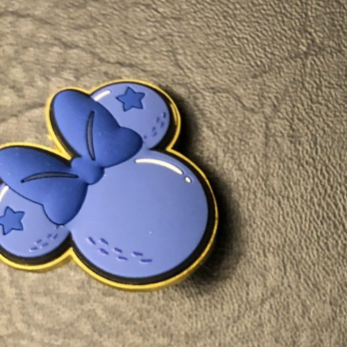 Disney pin Loungefly Minnie Mouse fruit blueberry scented blue bow ...