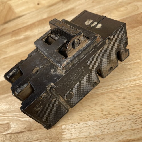 Sylvania 200 Amp 2 Pole Type QFP Circuit Breaker Zinsco GTE QPF2200 ...