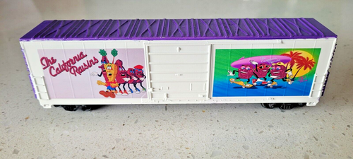 Bachmann HO 50ft Box Car- custom painted & decaled- CALIFORNIA RAISINS ...
