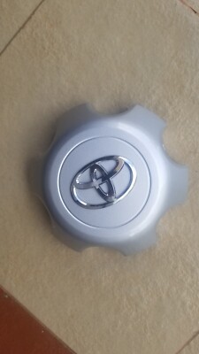 LOT OF 4 Toyota Prado / Lexus Genuine 4260B-60180 SUB-ASSY Center WHEEL ...