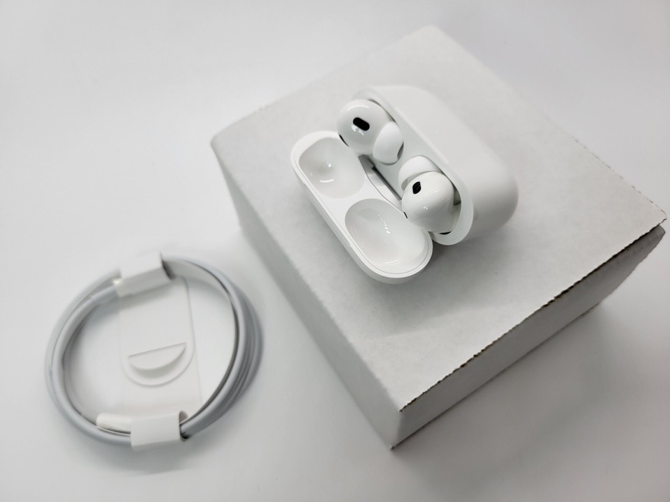 Apple AirPods Pro 2nd Generation 2023 A2968 Magsafe USB-C Charging ...