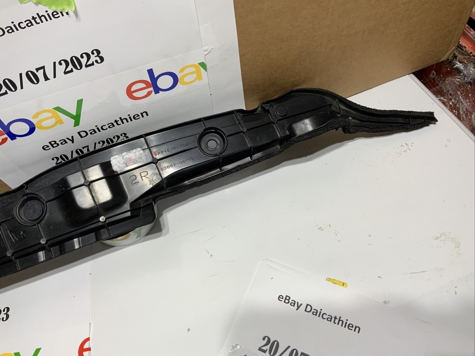 2018-2023 TOYOTA CAMRY FRONT RIGHT FENDER REARWARD SPLASH SHIELD 53882 ...