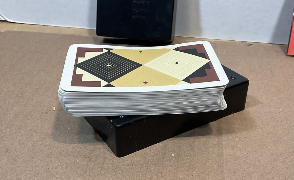 Vintage KEM PINOCHLE Playing Cards Plastic Cards and Black Case Very ...