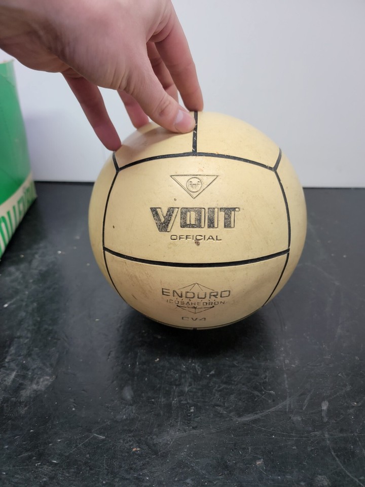 VINTAGE AMF VOIT ENDURO ODDICIAL CV4 SOCCER/VOLLEYBALL | eBay