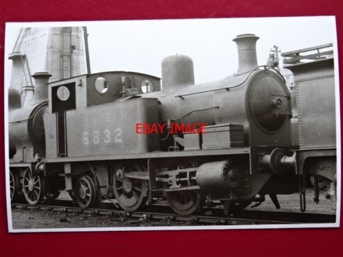 PHOTO LNER EX GNSR CLASS Z5 LOCO NO 6832 ON SHED AT KITTYBREWSTER | eBay