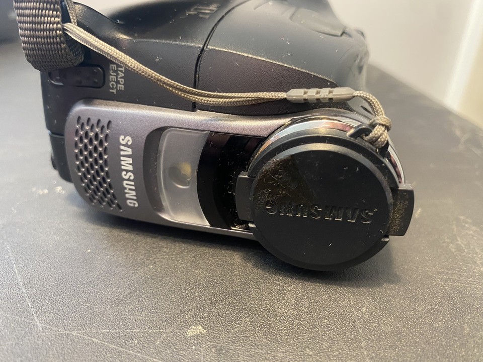 Samsung SC-D372 MiniDV Digital Camcorder 34X Zoom w/ Battery, Charger ...