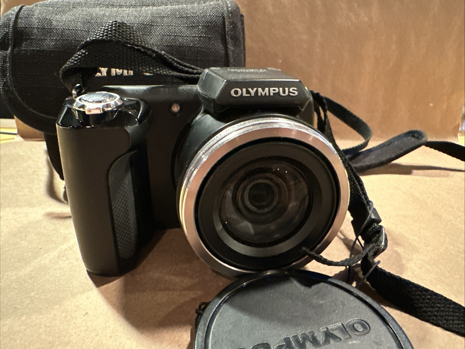 Olympus SP-610Uz 14MP HD 3D Digital Camera w/22x Zoom (Black) With Case ...
