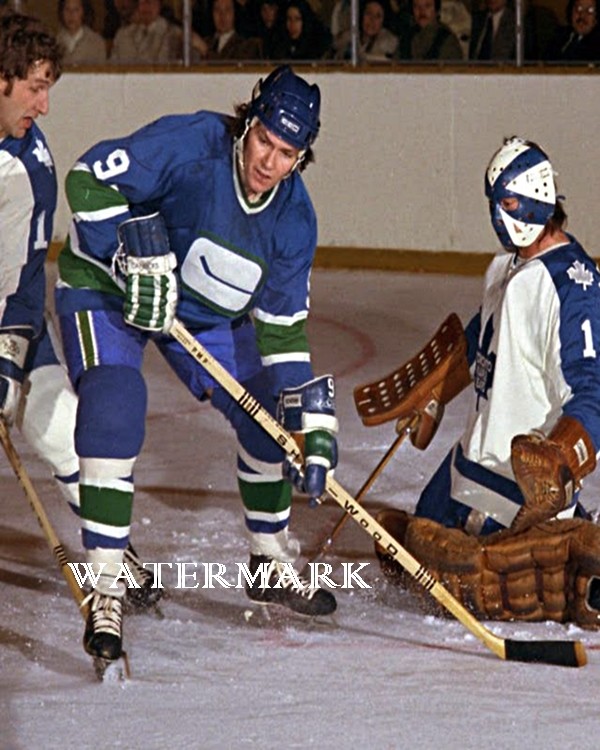 70's Toronto Maple Leafs Goalie Dunc Wilson Rod Seiling vs Canucks 8 X ...