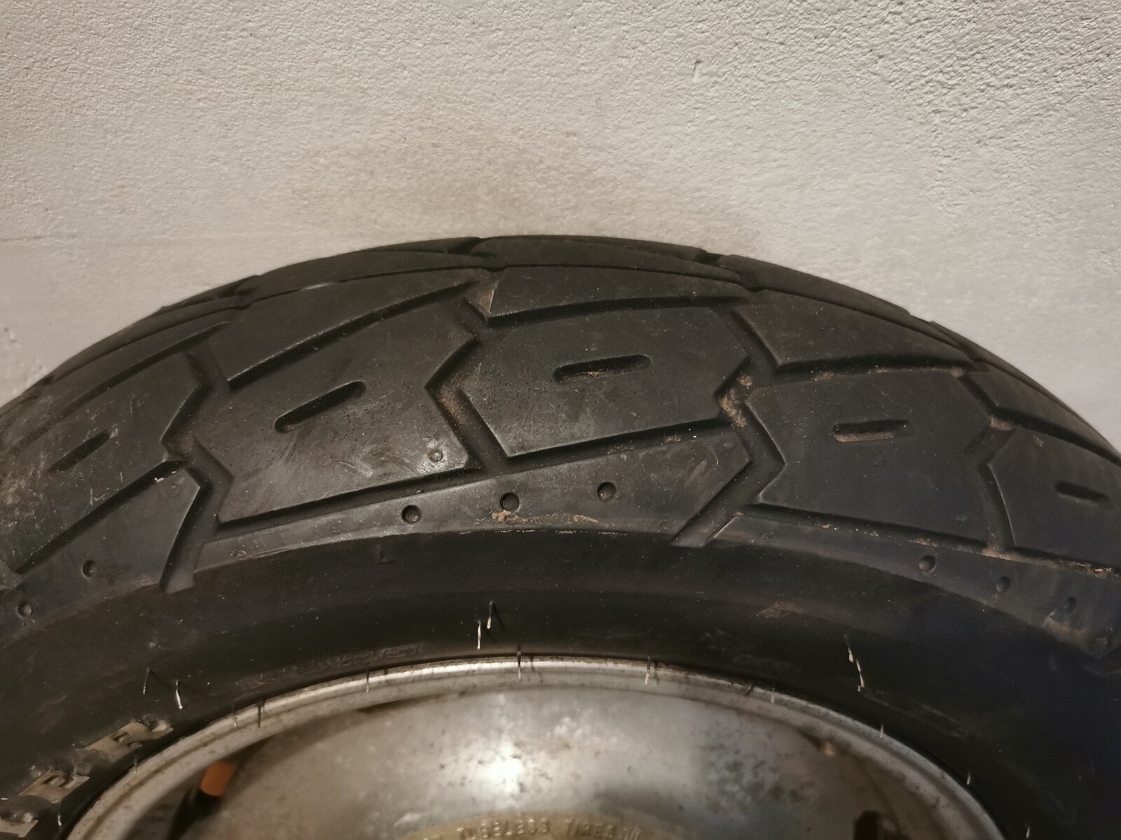 yamaha vmax v-max vmx1200 rear wheel & dunlop tyre about 4 to 5mm tread ...