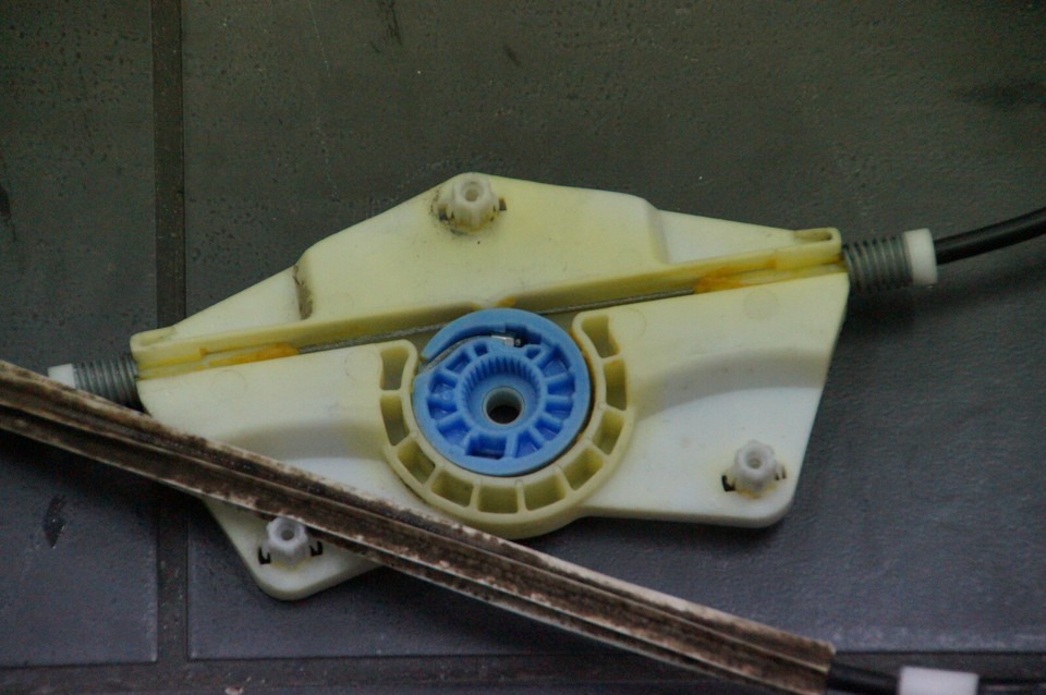 Alzavetro Mercedes Classe S W221 Anteriore Sinistro Struttura Alzavetro ...