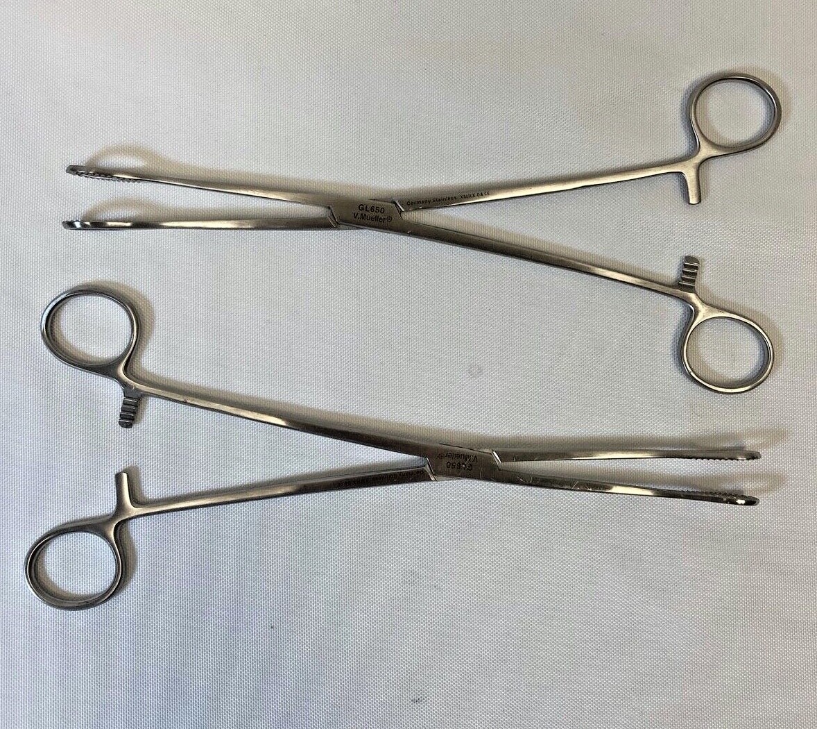 Pair of V. Mueller GL650 Foerster Sponge Forceps Straight 9.75" General ...