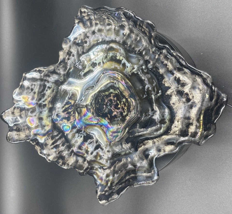 Donald Stuart Opalescent Arda Glassware Oyster Shaped Serving Dish/Bowl ...