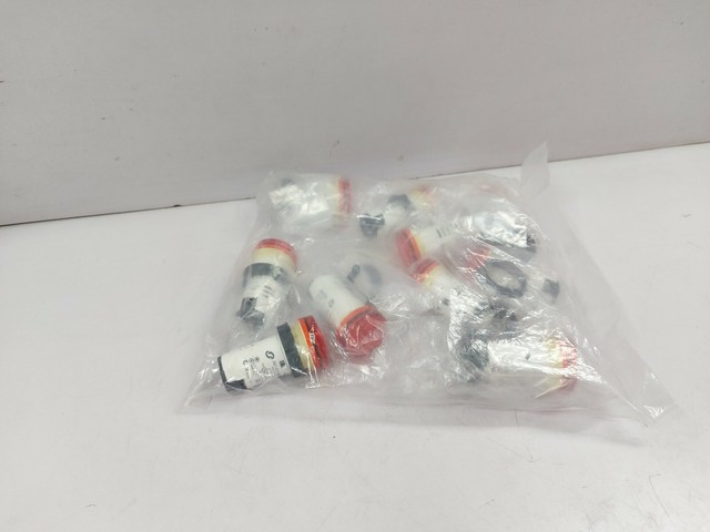 Pilot Light XB7EV04MP Schneider Red 230VAC 20mA XB7-EV04MP XB7-EV0-MP ...