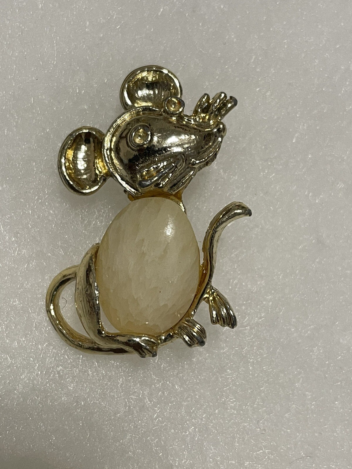 vintage mouse pin brooch moon glow lucite cabachon mid century | eBay