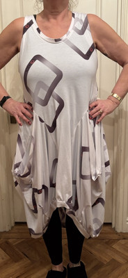 Kekoo Design White Arty Cocoon Lagenlook Jersey Statement Dress ...