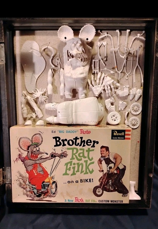 REVELL MODEL BROTHER RAT FINK ON A BIKE MODEL 1964 IN GLASS DISPLAY ...