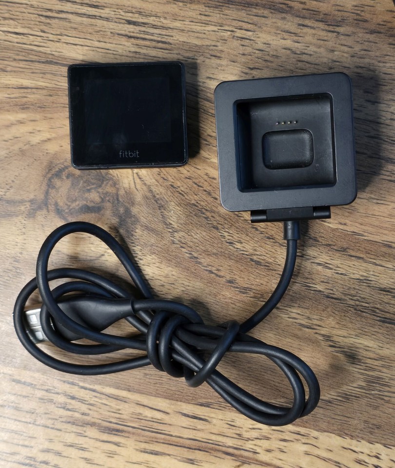 Fitbit Blaze FB502 Smart Watch w/Charger +2 Bands - Parts Only Needs ...