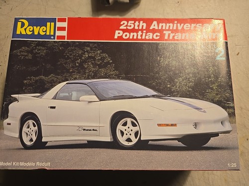 Revell 25th Anniversary Pontiac Trans Am 1/25 Model Kit 7600 Open Box ...