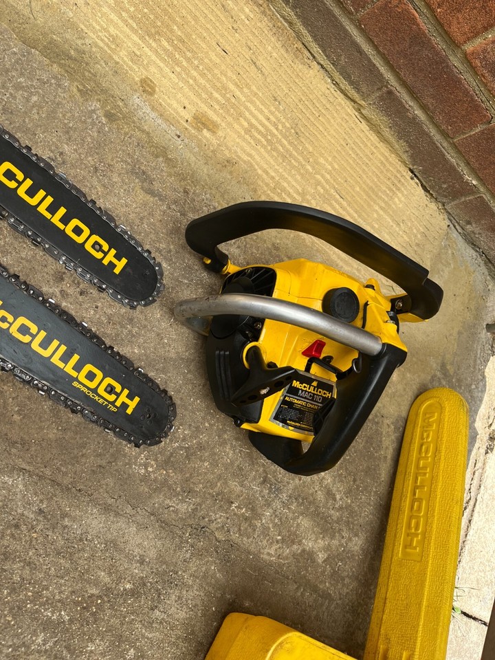 McCulloch 110 Chainsaw Vintage Top Handle 2 x Bars And Chains - Carry ...