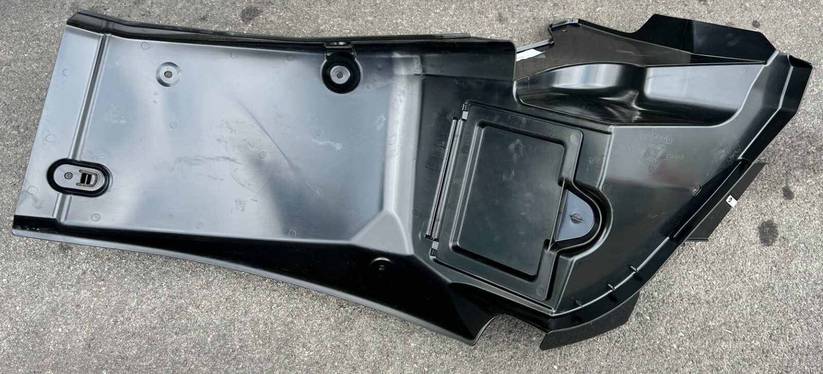 L52-6048 Genuine Paccar Fender Liner With Door LH/S OEM - New | eBay