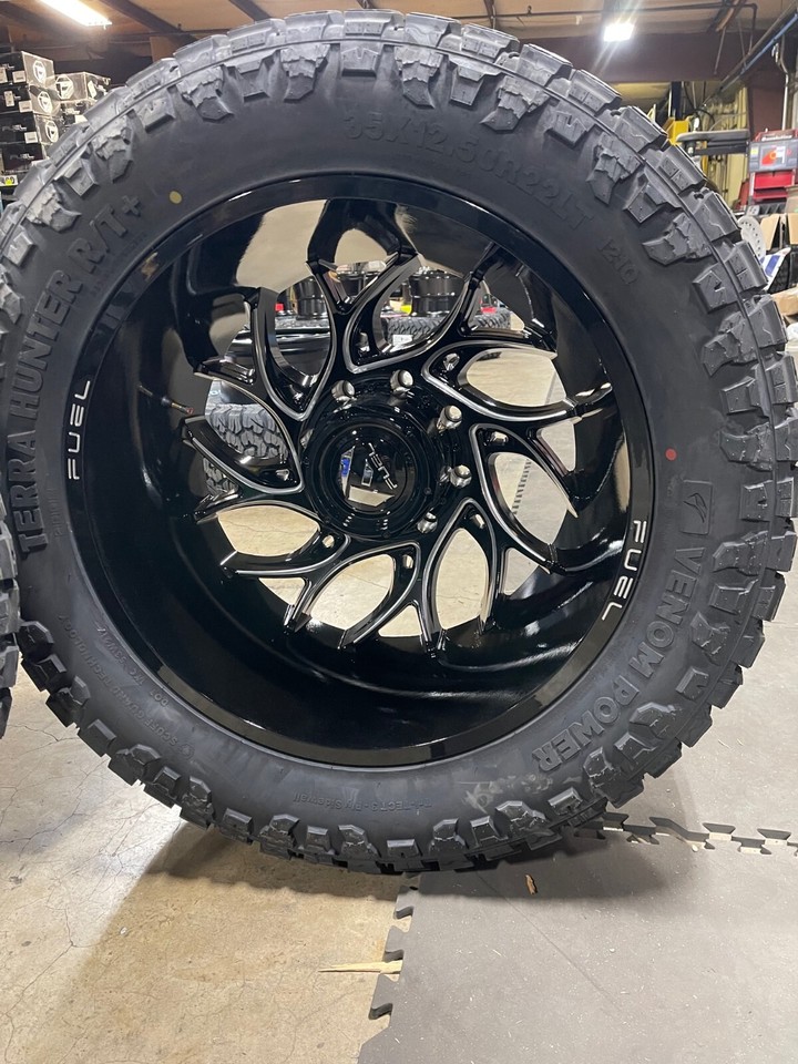 6 22" Fuel Runner D741 Dually Wheels 8x200 | 33" AT Tires | Ford Super ...