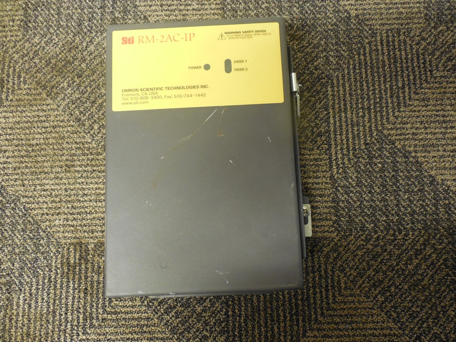 STI RM-2AC-IP 40525-0010 SAFETY CONTROLLER RELAY MODULE 100/240 VAC 0.6 ...