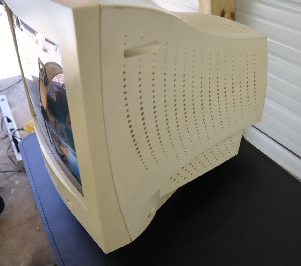 Vintage Compaq S710 CRT Monitor PC VGA Monitor Retro Gaming | eBay