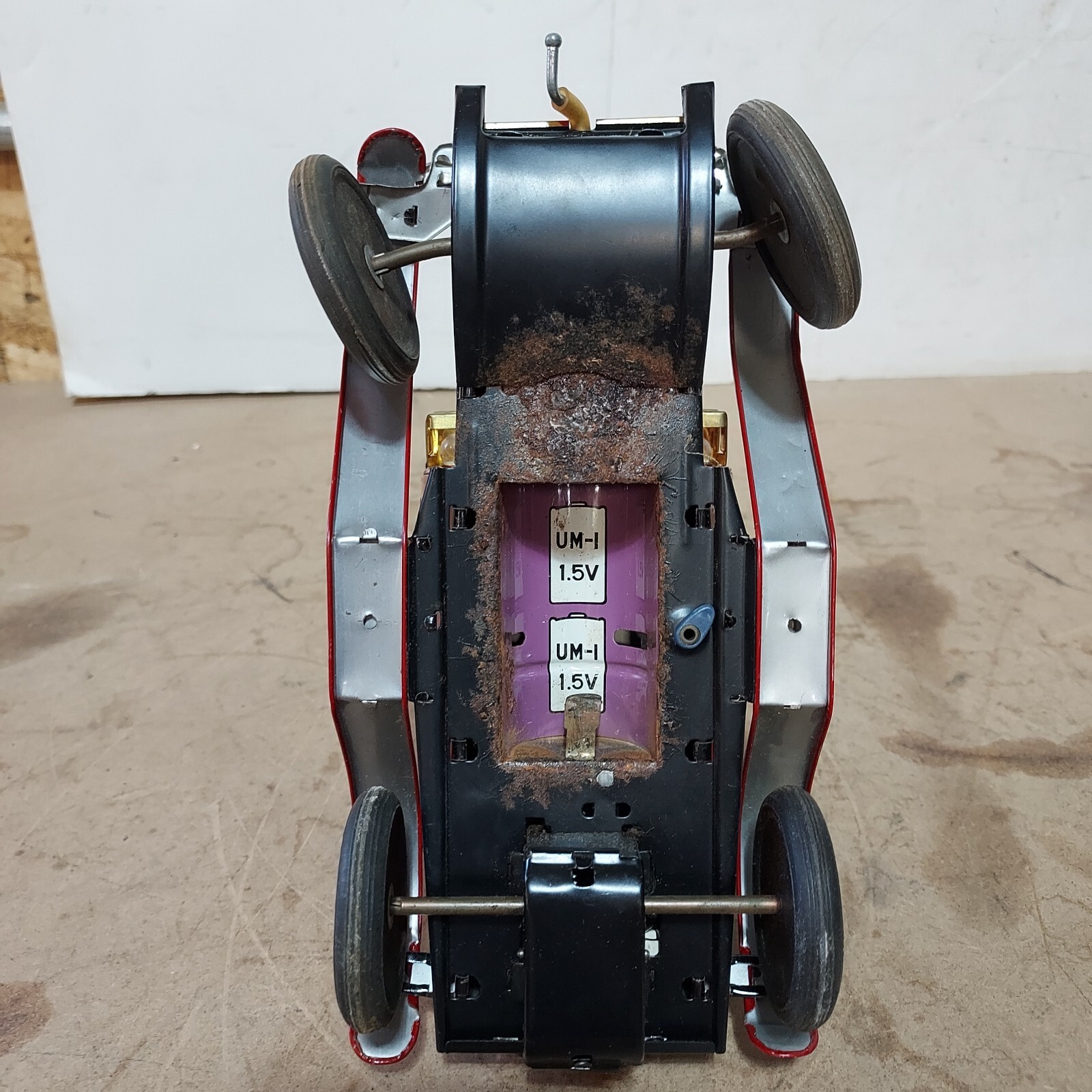 Vintage antique Yonezawa Grand Pa Car Tin Model T Battery Operated ...