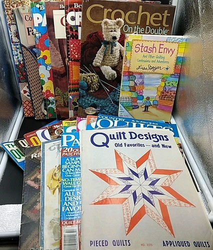 HUGE LOT OF 20 QUILTING MAGAZINES SEWING CRAFTING BOOK QUILTERS WORLD ...