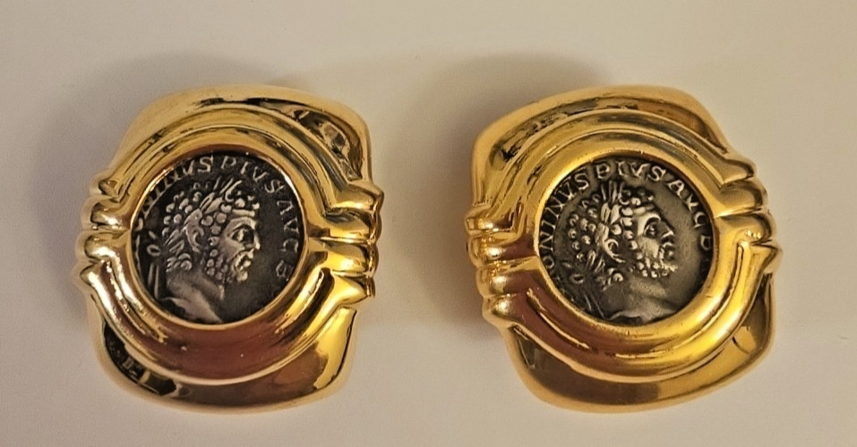 Vintage Runaway Roman Coin Gold & Silver Tone Clip on… - Gem