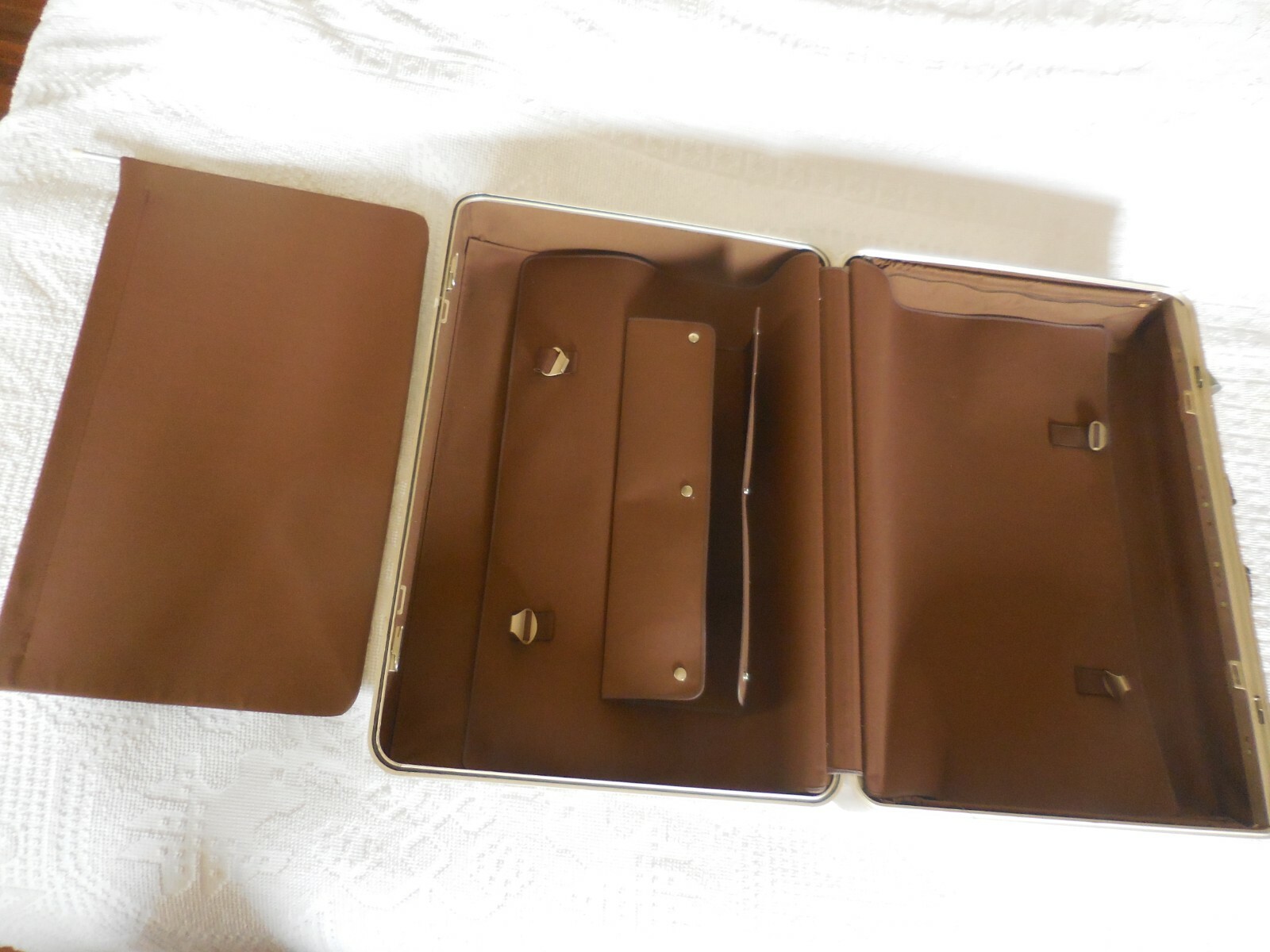 Vintage Zero Halliburton Gold Aluminum Suitcase Luggage Camera Gun Case ...