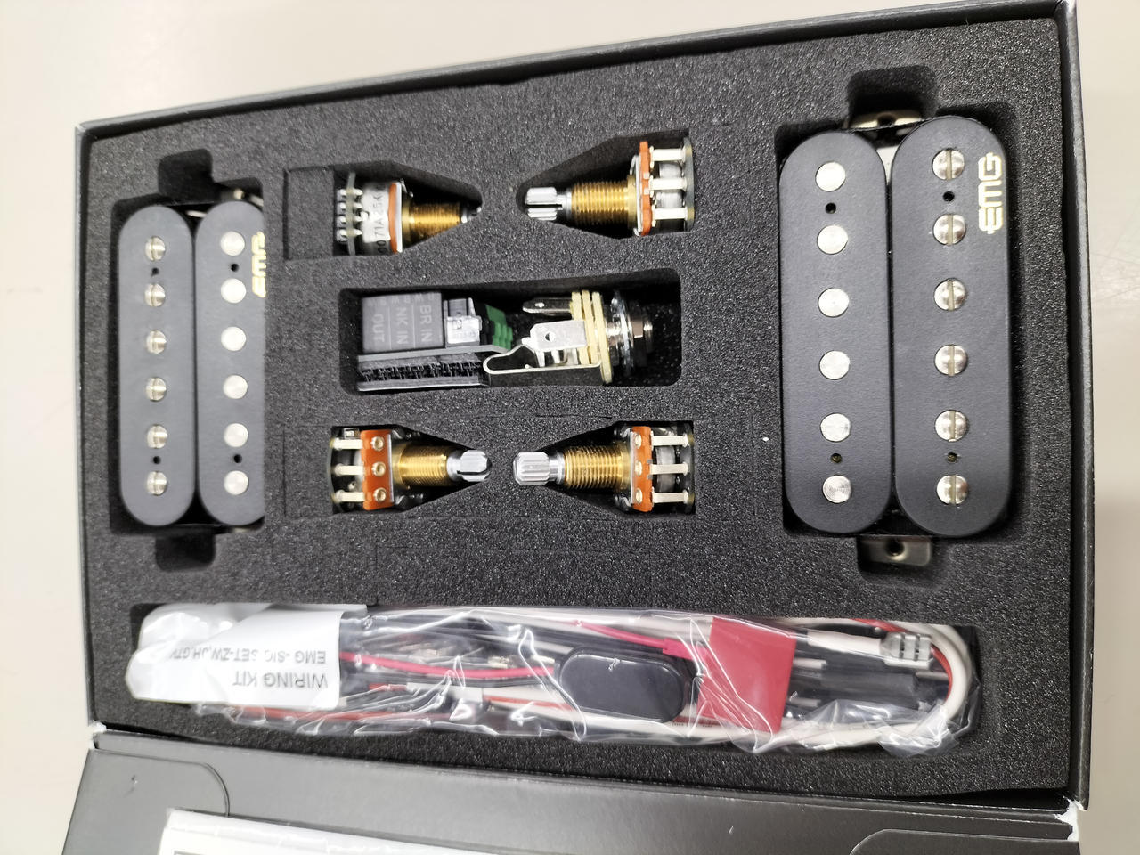 EMG Fat 55 Retro Active Humbucker Pickup Set Standard Spacing Short ...